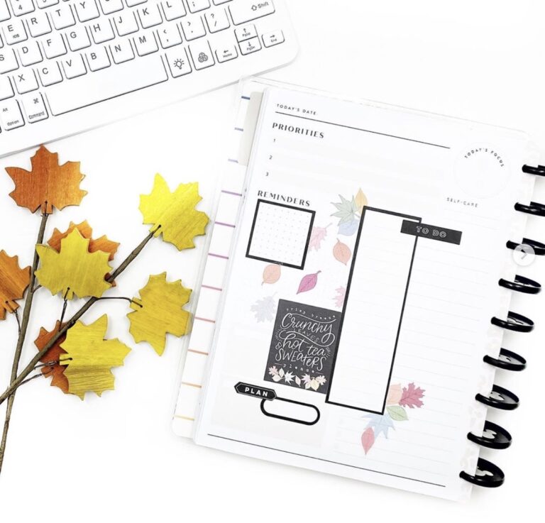 25 Weekly Planner Layouts that are Stunning in Black and White