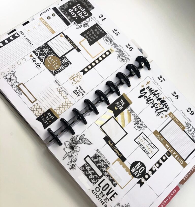 25 Weekly Planner Layouts that are Stunning in Black and White
